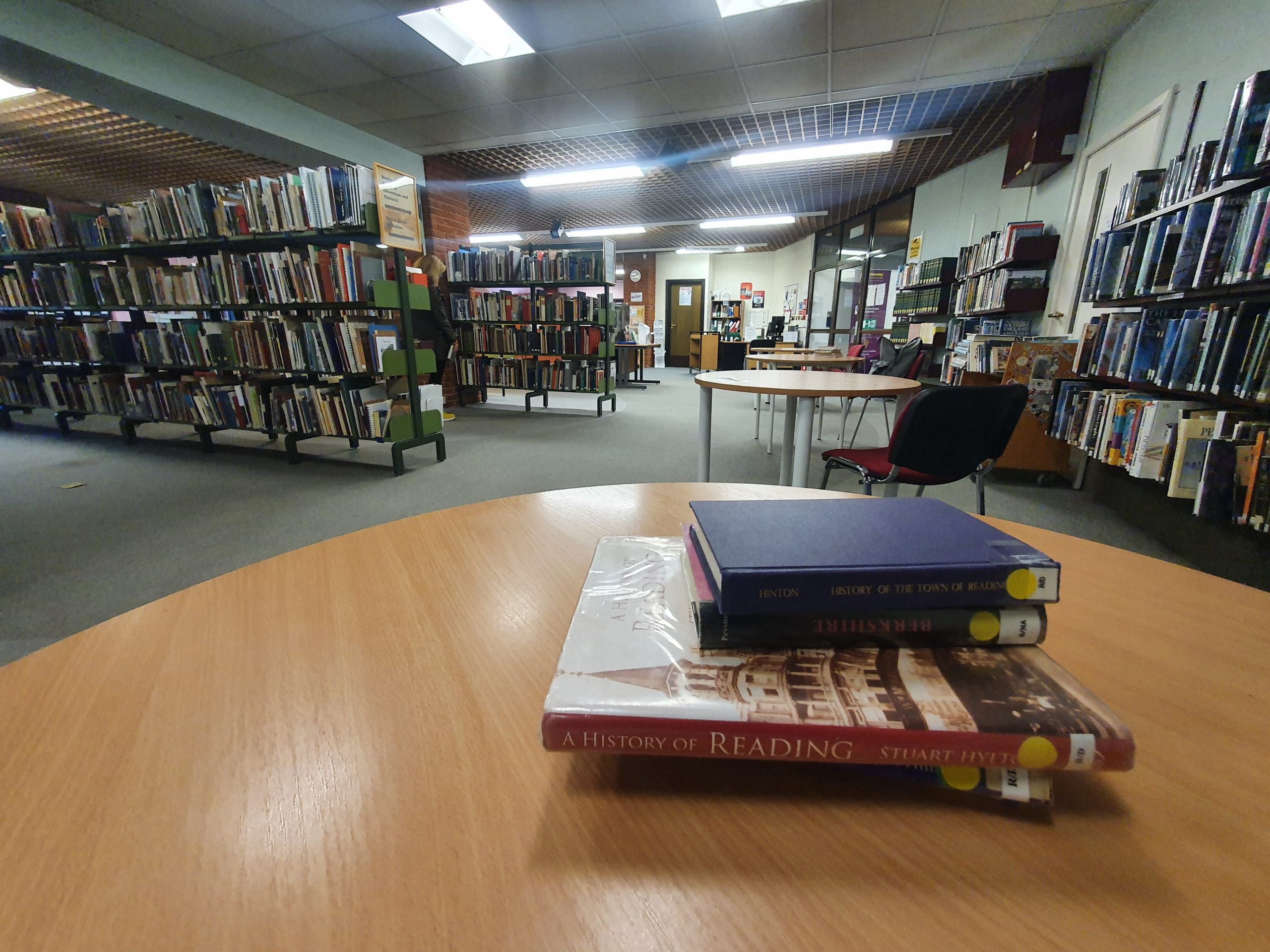 Reading – Reading Central Library – Walking. Gossip. Travel.