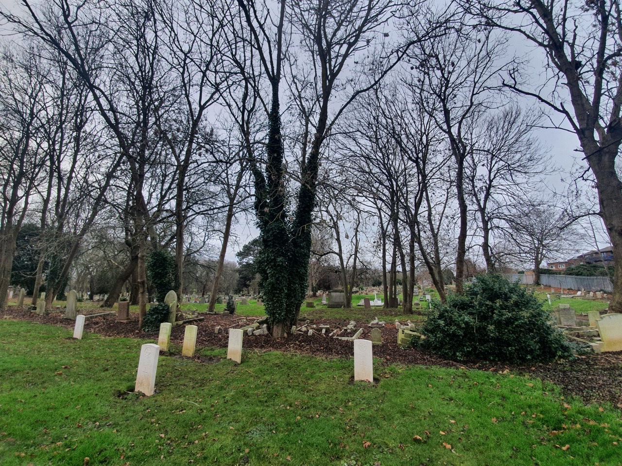 London – Waltham Forest (Borough of) – Chingford Mount Cemetery (War ...