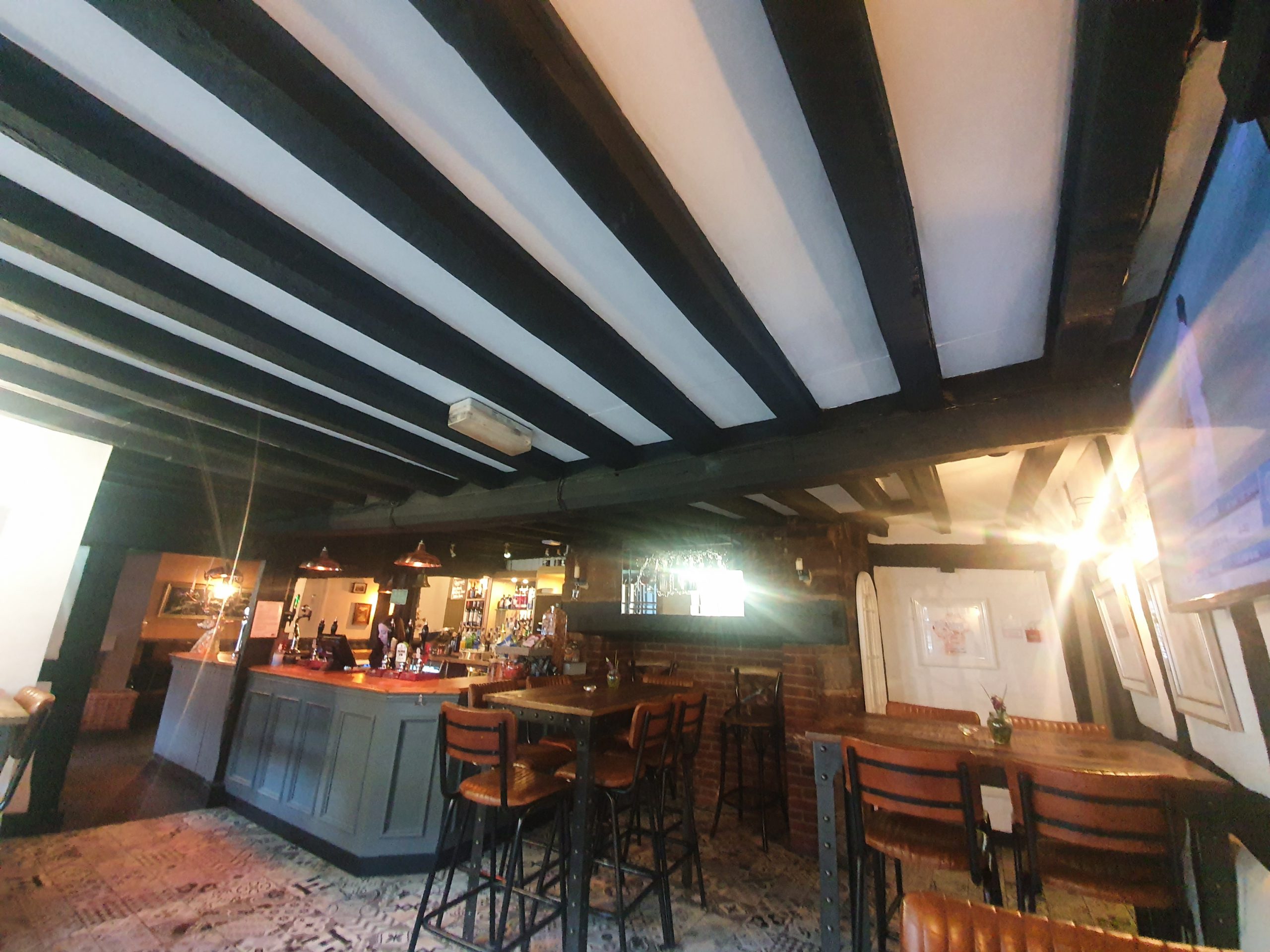 Warwick – The Roebuck – Walking. Gossip. Travel.