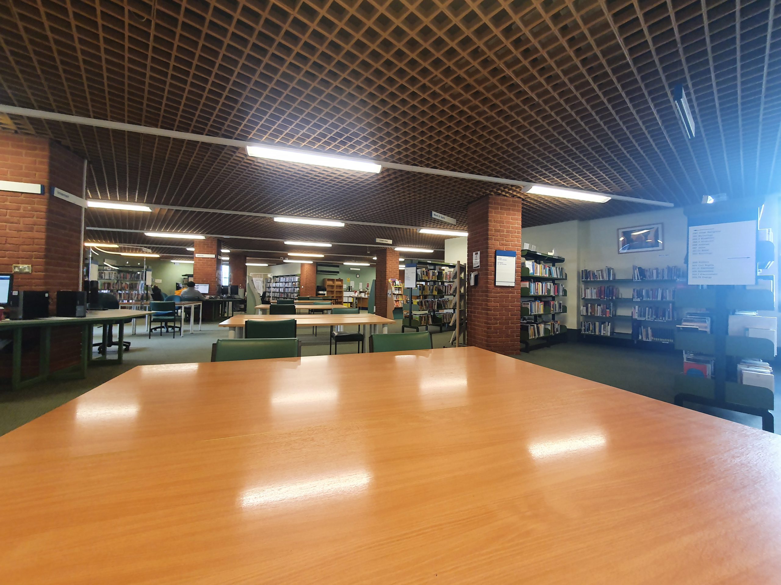 Reading – Reading Central Library – Walking. Gossip. Travel.